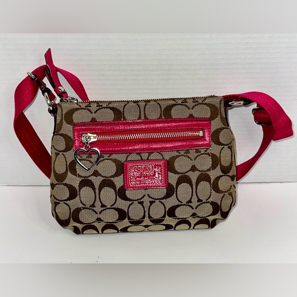 Coach | Bags | Coach Poppy Daisy Signature Swingpack Crossbody Bag ...